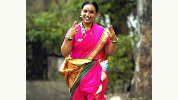 Pune woman to walk 100 km marathon in ‘Nauvari’ - Urbanly